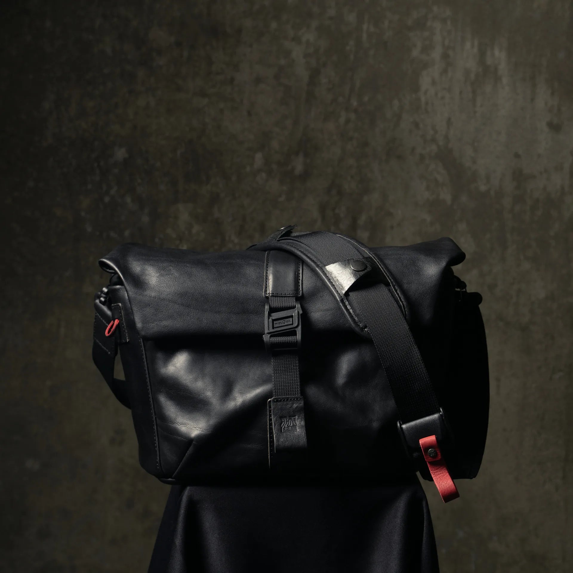 Pilot Leather Travel Camera Bag 7L | Upgraded – FEVERGUY