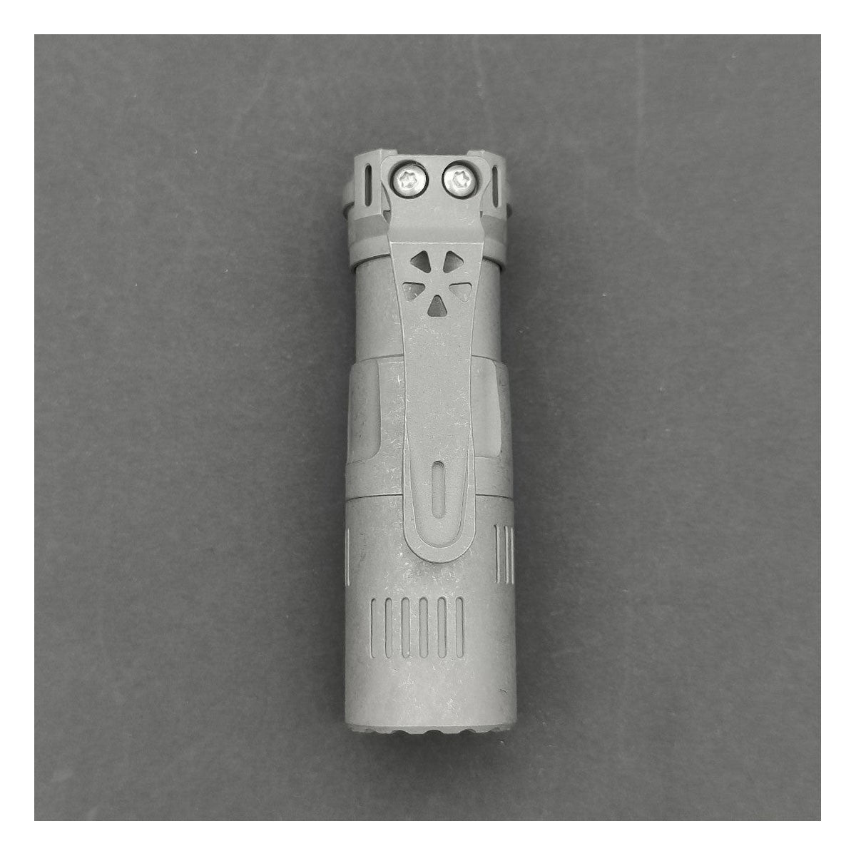 Rook-Ti Titanium Flashlight - FEVERGUY